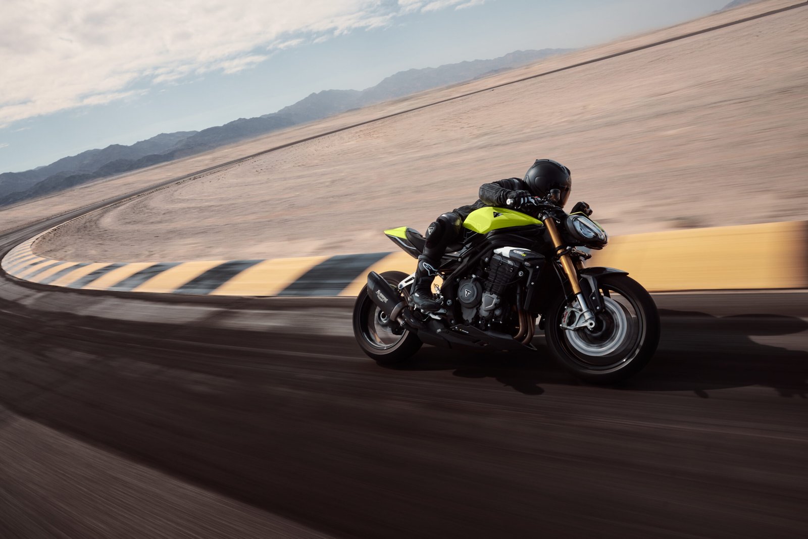 Triumph Speed Triple 1200 RX Review: The Ultimate Limited-Edition Apex ...